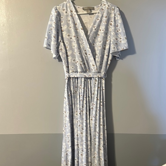 Lark + Grey | Dresses | Lark Grey Size 2x Floral Blue Wrap Dress | Poshmark